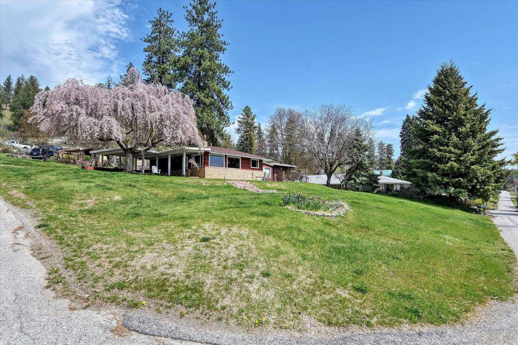 900 N Hofstetter St, Colville, WA 99114 | Trulia