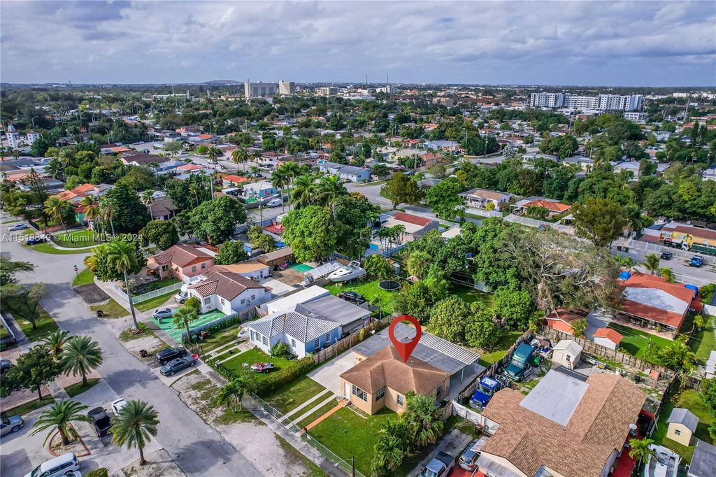 541 SE 6th St, Hialeah, FL 33010 - See Est. Value, Schools & More