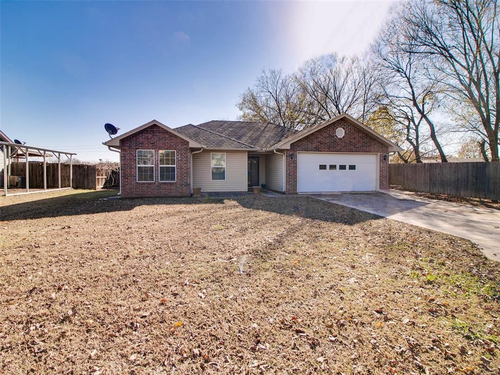 912 W Oak St, Stroud, OK 74079 | MLS# 1202626 | Trulia