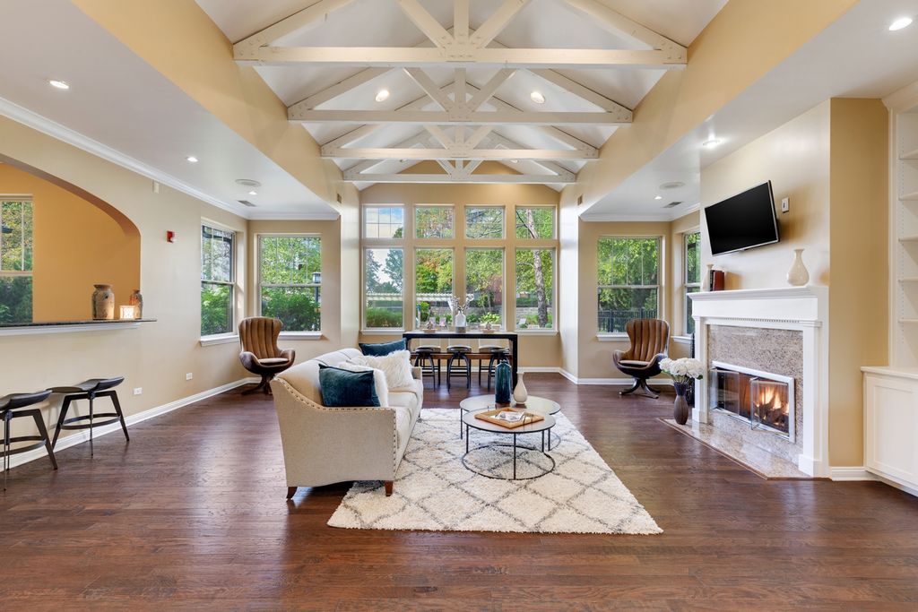 350 Whitewater Dr #14-401, Bolingbrook, IL 60440 - See Est. Value ...