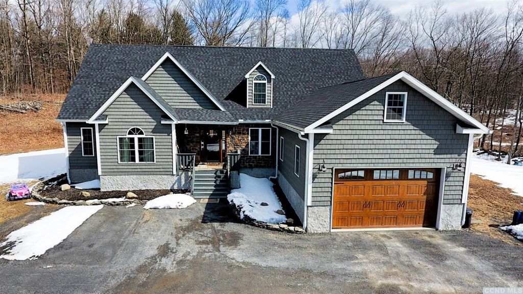 174 Grove School Rd, Catskill, NY 12414 - See Est. Value, Schools & More