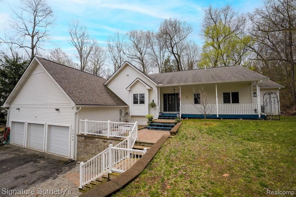 3539 Clyde Rd, Holly, MI 48442 - See Est. Value, Schools & More