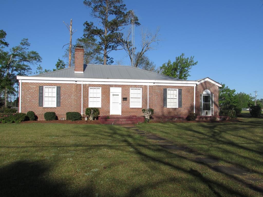 2019 S Main St, Blakely, GA 39823 - See Est. Value, Schools & More