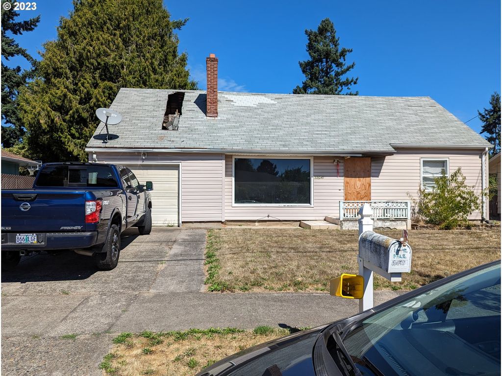 12645 SE Salmon Ct, Portland, OR 97233 - See Est. Value, Schools & More
