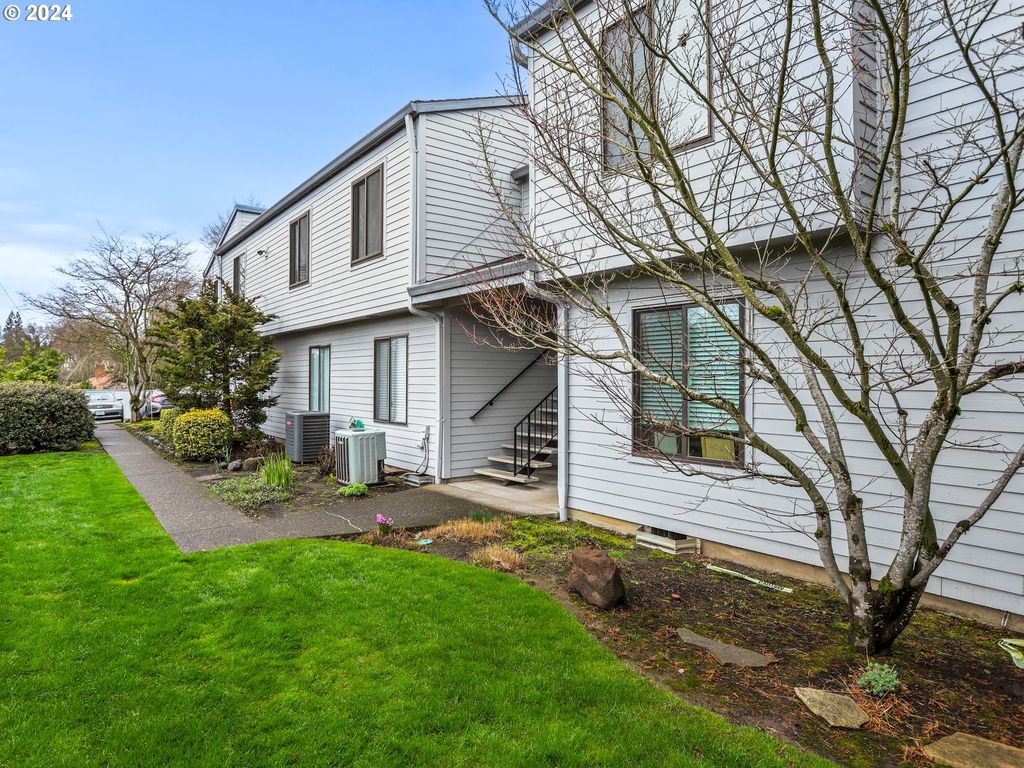 14575 SW Walker Rd #A-3, Beaverton, OR 97006 | MLS# 24053835 | Trulia