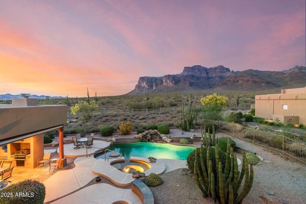 6950 E Superstition View Dr, Apache Junction, AZ 85119 - See Est. Value ...