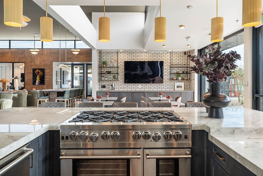 2121 W Butler Dr #131, Phoenix, AZ 85021 - See Est. Value, Schools & More