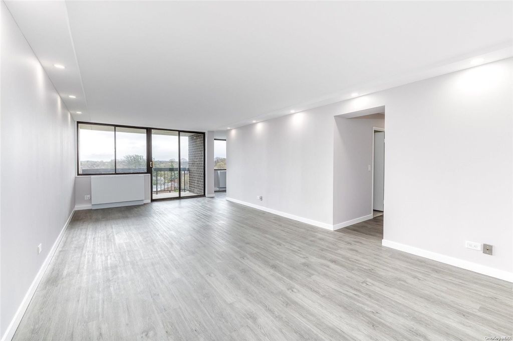 1 Bay Club Drive #8T, Bayside, NY 11360 - See Est. Value, Schools & More