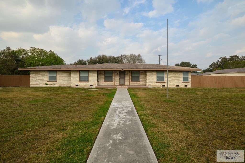 439 E Van Eaton Ave, Raymondville, TX 78580 | MLS# 29771146 - Trulia ...