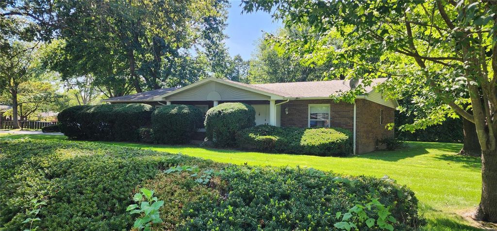 326 N Meridian Rd, Glen Carbon, IL 62034 - See Est. Value, Schools & More