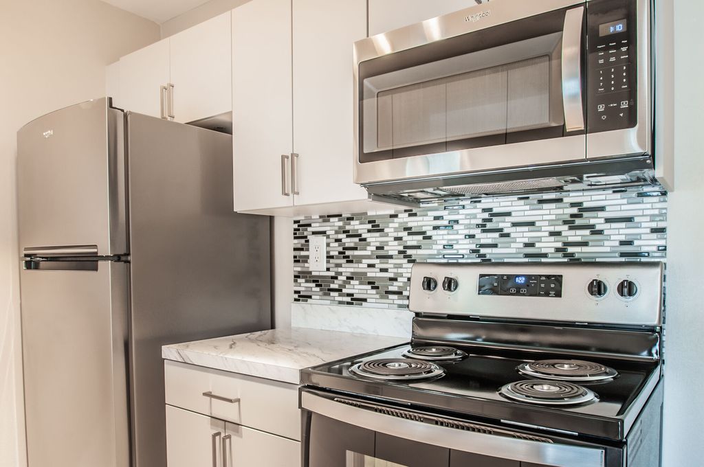 10 Lucas Ln #4818, Voorhees, NJ 08043 - See Est. Value, Schools & More