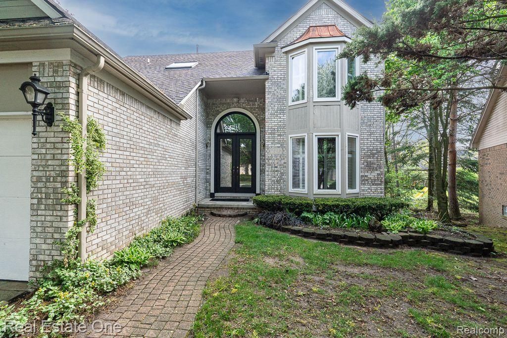 7325 Carriage Creek Dr, Washington, MI 48094 - See Est. Value, Schools & More