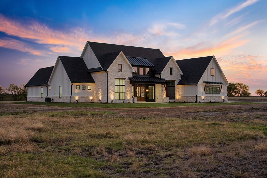 12126 Riek Rd, Krum, TX 76249 - See Est. Value, Schools & More