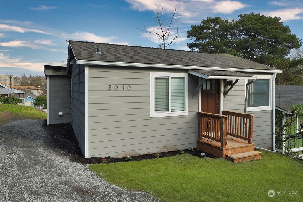 3010 S Court Street, Seattle, WA 98144 - See Est. Value, Schools & More