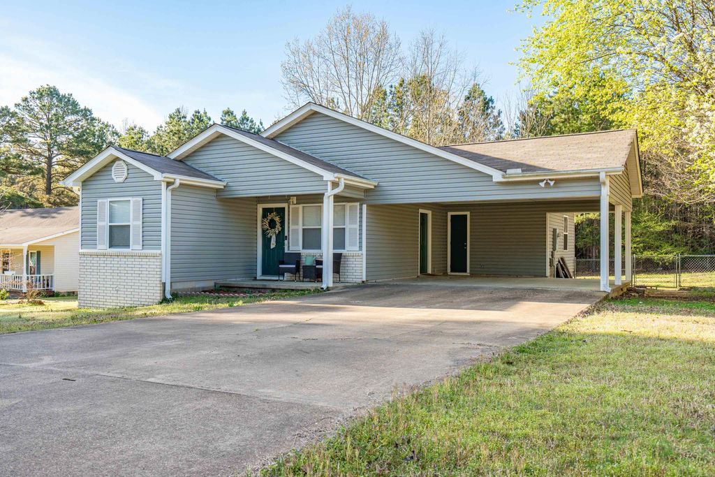 139 E Dodson St, Arkadelphia, AR 71923 - See Est. Value, Schools & More