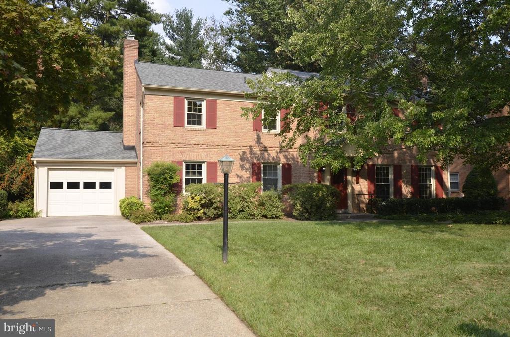 11827 Goya Dr, Rockville, MD 20854 - See Est. Value, Schools & More
