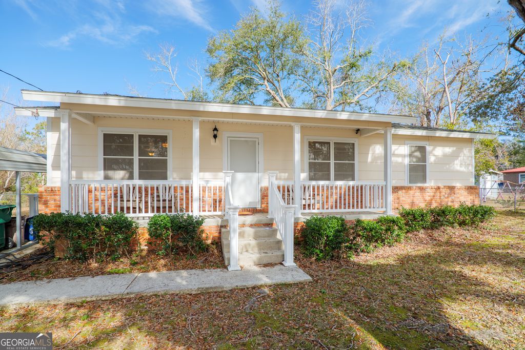 6 Sharper Cir, Valdosta, GA 31601 - See Est. Value, Schools & More