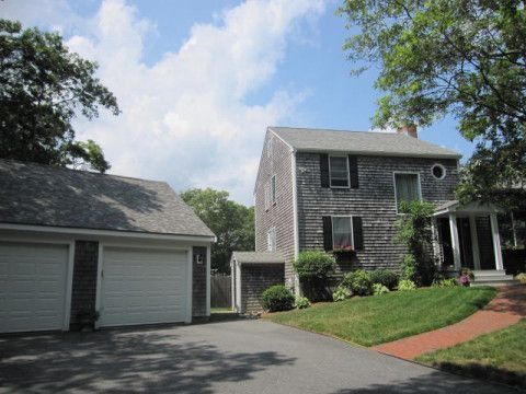 7 Robin Rd, Sandwich, MA 02563 - See Est. Value, Schools & More