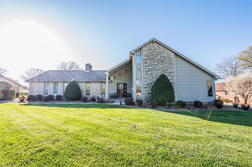 137 Suelane Ct, Bowling Green, KY 42104 - See Est. Value, Schools & More