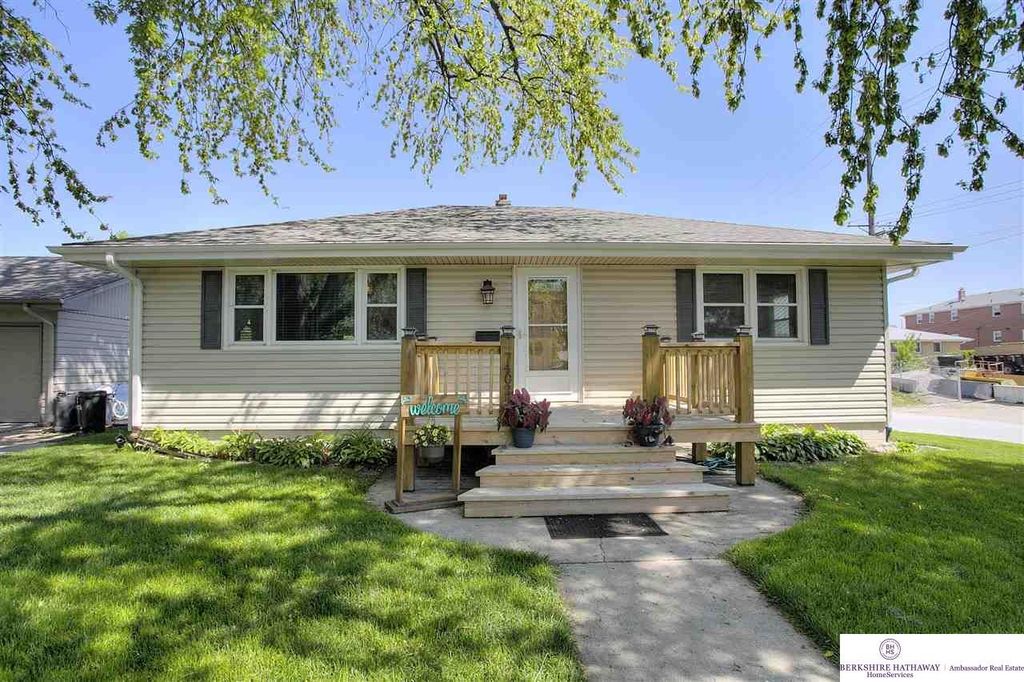 7402 Decatur St, Omaha, NE 68114 - See Est. Value, Schools & More