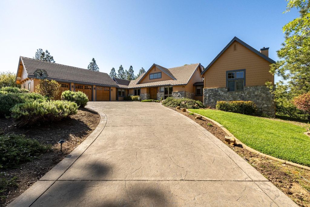 3190 Wasatch Rd, Placerville, CA 95667 - See Est. Value, Schools & More