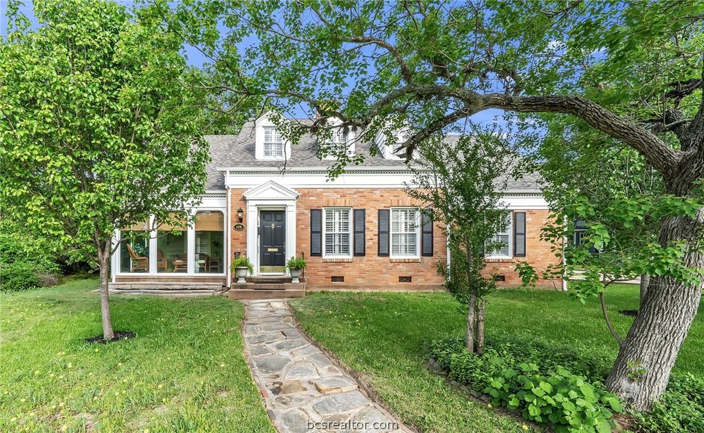 408 Brookside Dr E, Bryan, TX 77801 - See Est. Value, Schools & More