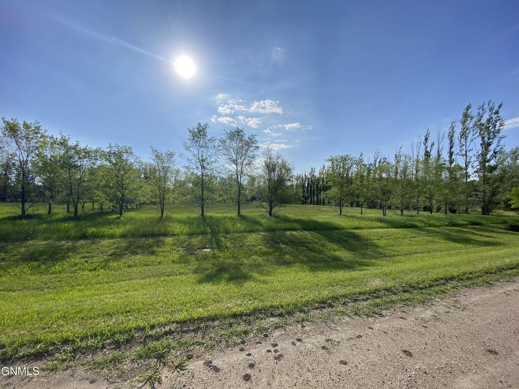 3171 Joos Grove Ln, Jamestown, ND 58401 - See Est. Value, Schools & More