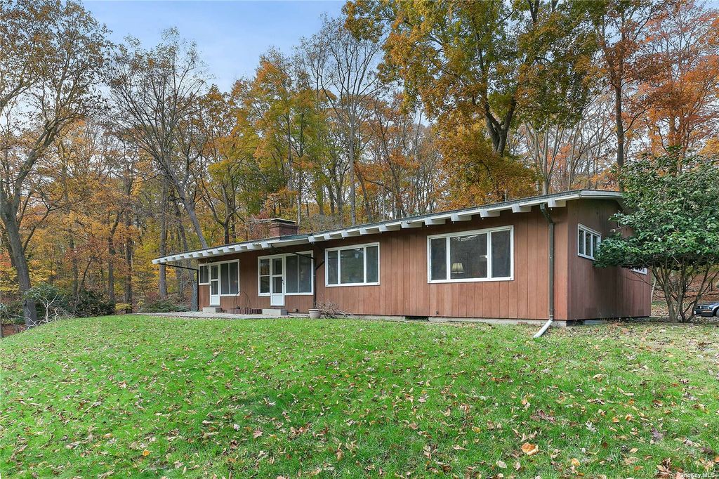 40 Hitherbrook Road, Saint James, NY 11780 | Trulia