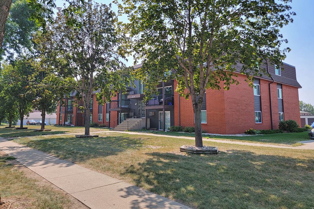 818 Southland Ln #110, Brookings, SD 57006 | Trulia