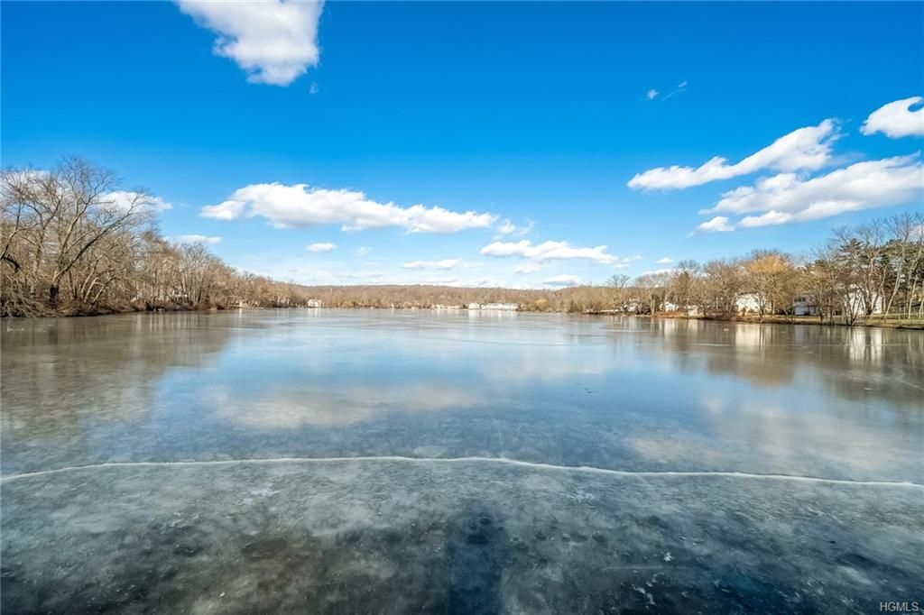 28 Trevor Lake Dr, Congers, NY 10920 - See Est. Value, Schools & More