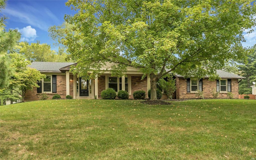 12143 Royalwood Ct, Saint Louis, MO 63141 - See Est. Value, Schools & More