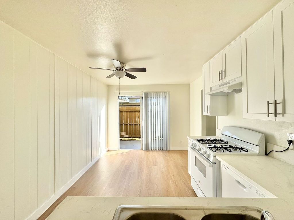 13061 Lampson Ave #H43, Garden Grove, CA 92840 - See Est. Value ...