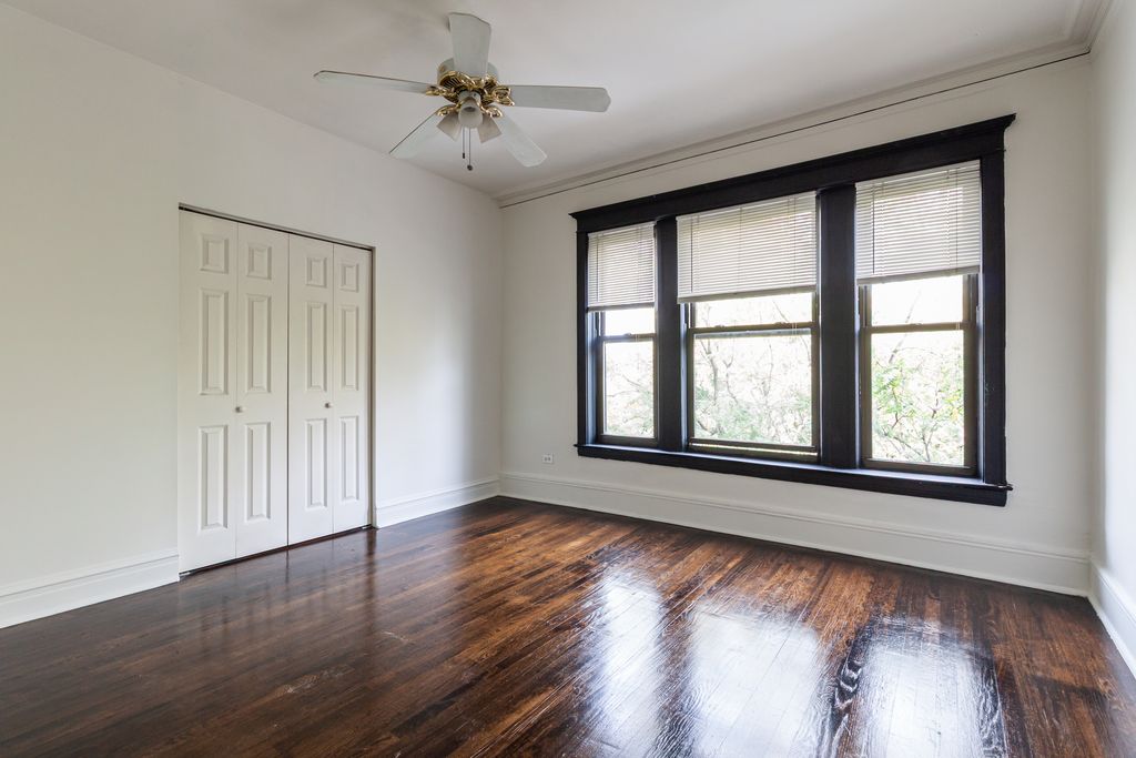 4117 N Broadway St #2, Chicago, IL 60613 - See Est. Value, Schools & More