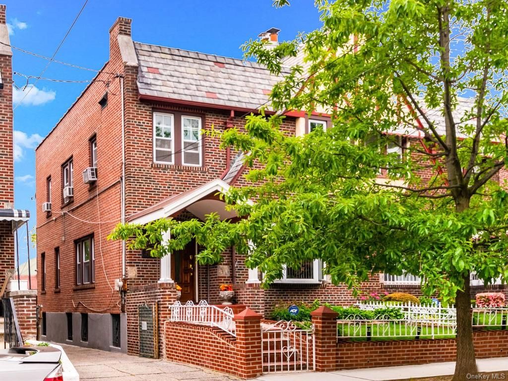 3233 Fish Avenue, Bronx, NY 10469 | Trulia