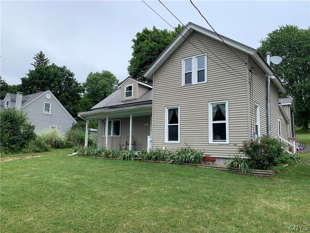 6182 Center St, Cayuga, NY 13034 - See Est. Value, Schools & More