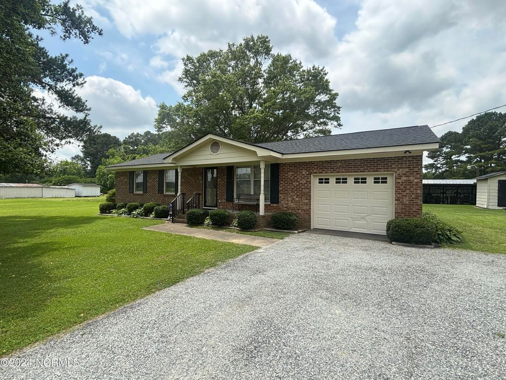 4774 Browns Pond Road, Selma, NC 27576 - See Est. Value, Schools & More