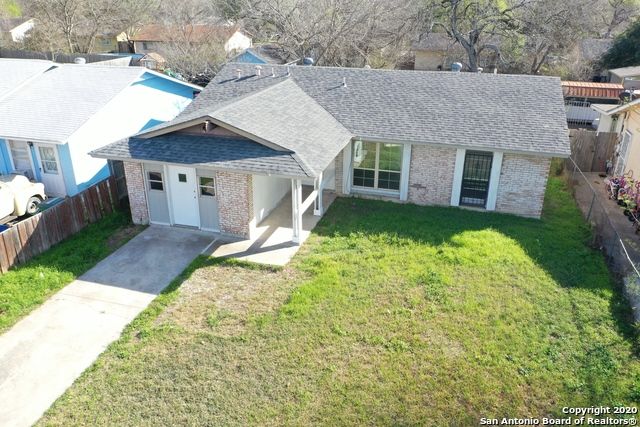 8726 Yellow Knife St, San Antonio, TX 78242 - See Est. Value, Schools ...