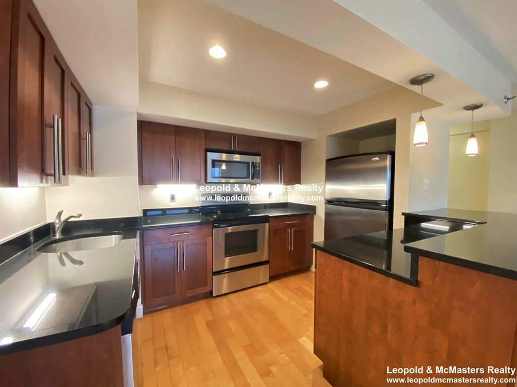 1540 Beacon St #5, Brookline, MA 02446 - See Est. Value, Schools & More