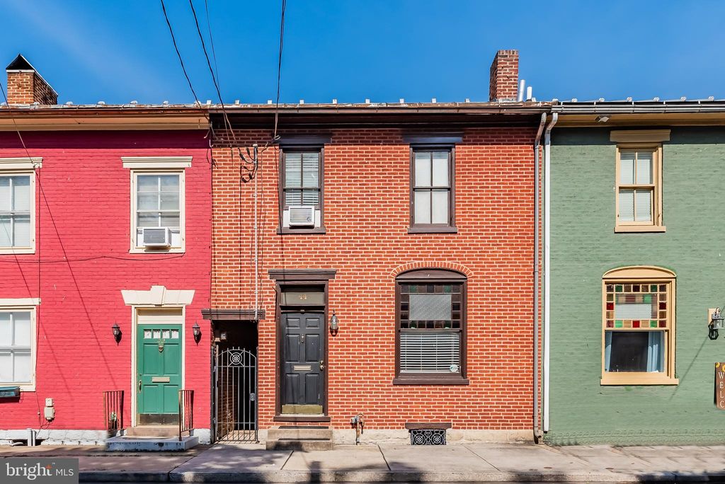 44 N East St, Carlisle, PA 17013 - See Est. Value, Schools & More
