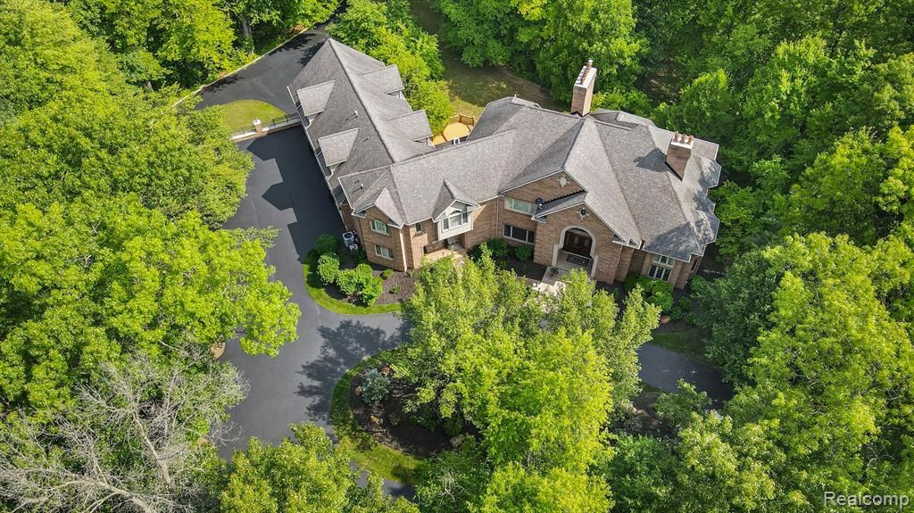 9600 N Rushton Rd, South Lyon, MI 48178 | Trulia