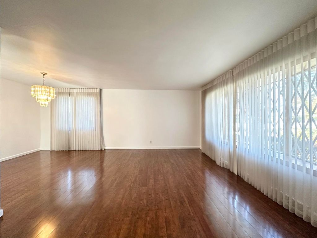 280 Miles Ave #2, Staten Island, NY 10308 - See Est. Value, Schools & More