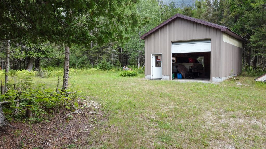 4021 N Saint Martins Point Rd, Hessel, MI 49745 | Trulia