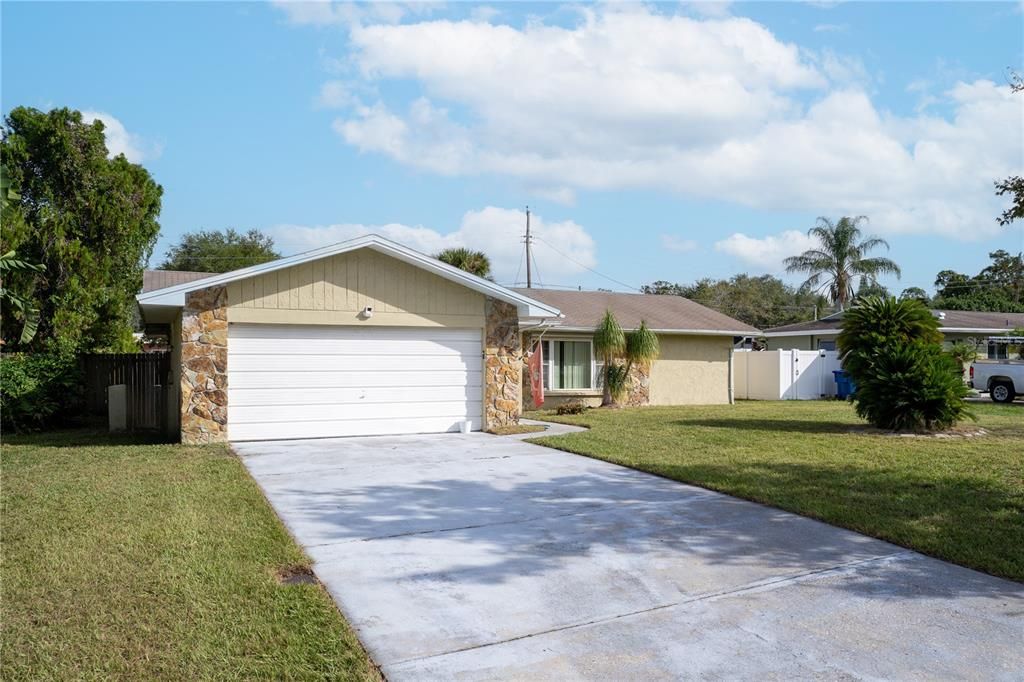1720 Patlin Cir N, Largo, FL 33770 - See Est. Value, Schools & More