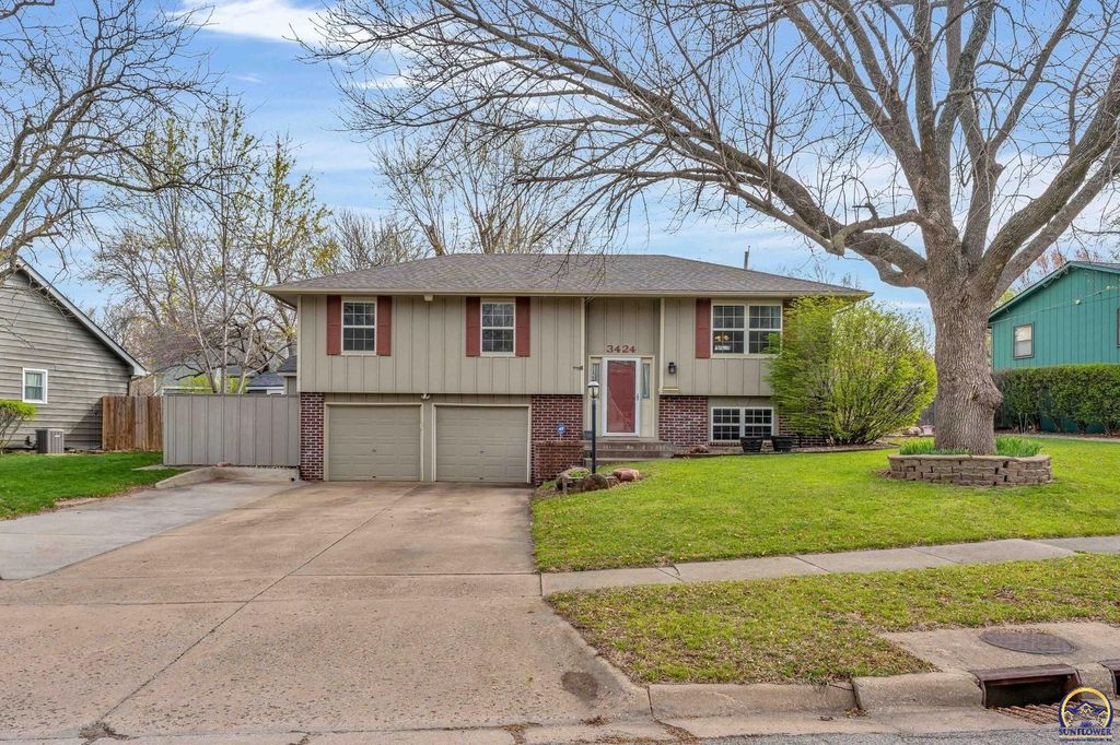 3424 SW Atwood Ave, Topeka, KS 66614 - See Est. Value, Schools & More