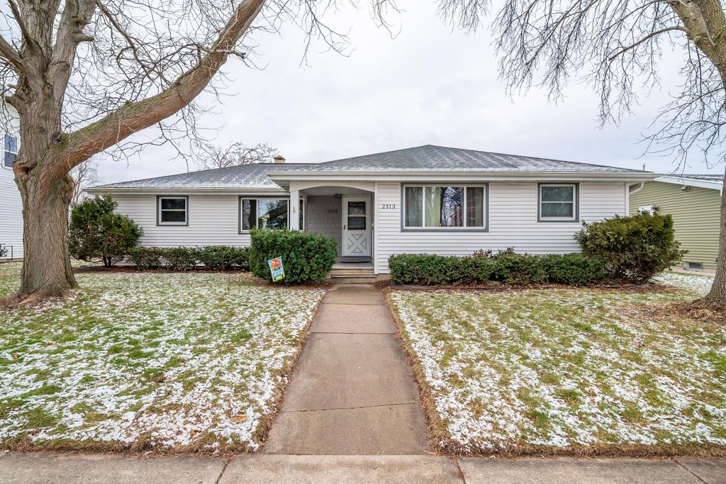 2313 S Fountain Ave, Appleton, WI 54915 - See Est. Value, Schools & More