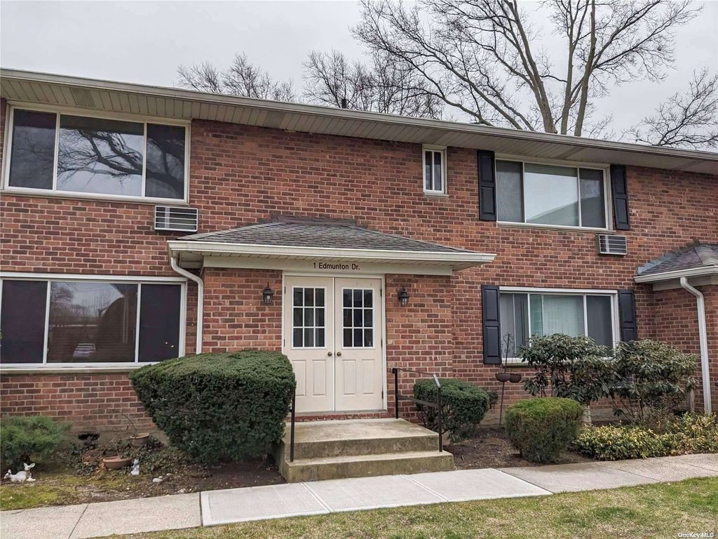 1 Edmunton Drive UNIT E 2, North Babylon, NY 11703 | Trulia