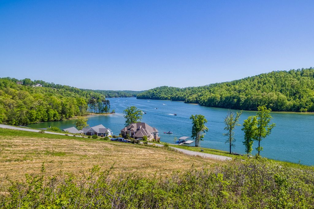 Cameron Loop, La follette, TN 37766 - See Est. Value, Schools & More