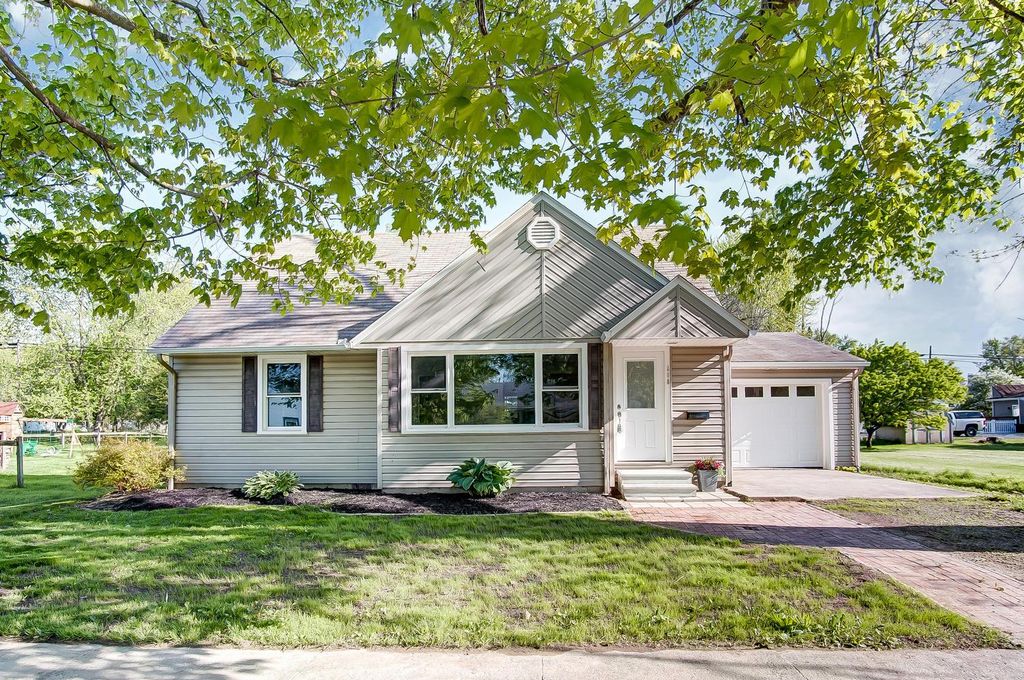 208 W Bomford St, Richwood, OH 43344 - See Est. Value, Schools & More