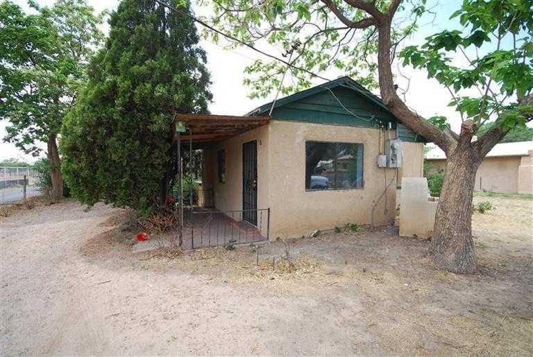 1435 Atrisco Dr SW, Albuquerque, NM 87105 - See Est. Value, Schools & More