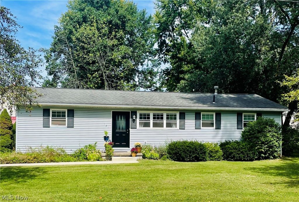 131 Mill St, Apple Creek, OH 44606 - See Est. Value, Schools & More